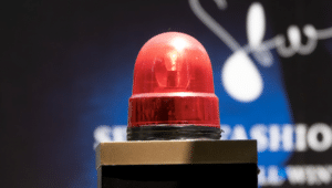 15 Signs of Credit Card Fraud for Merchants (With Examples)